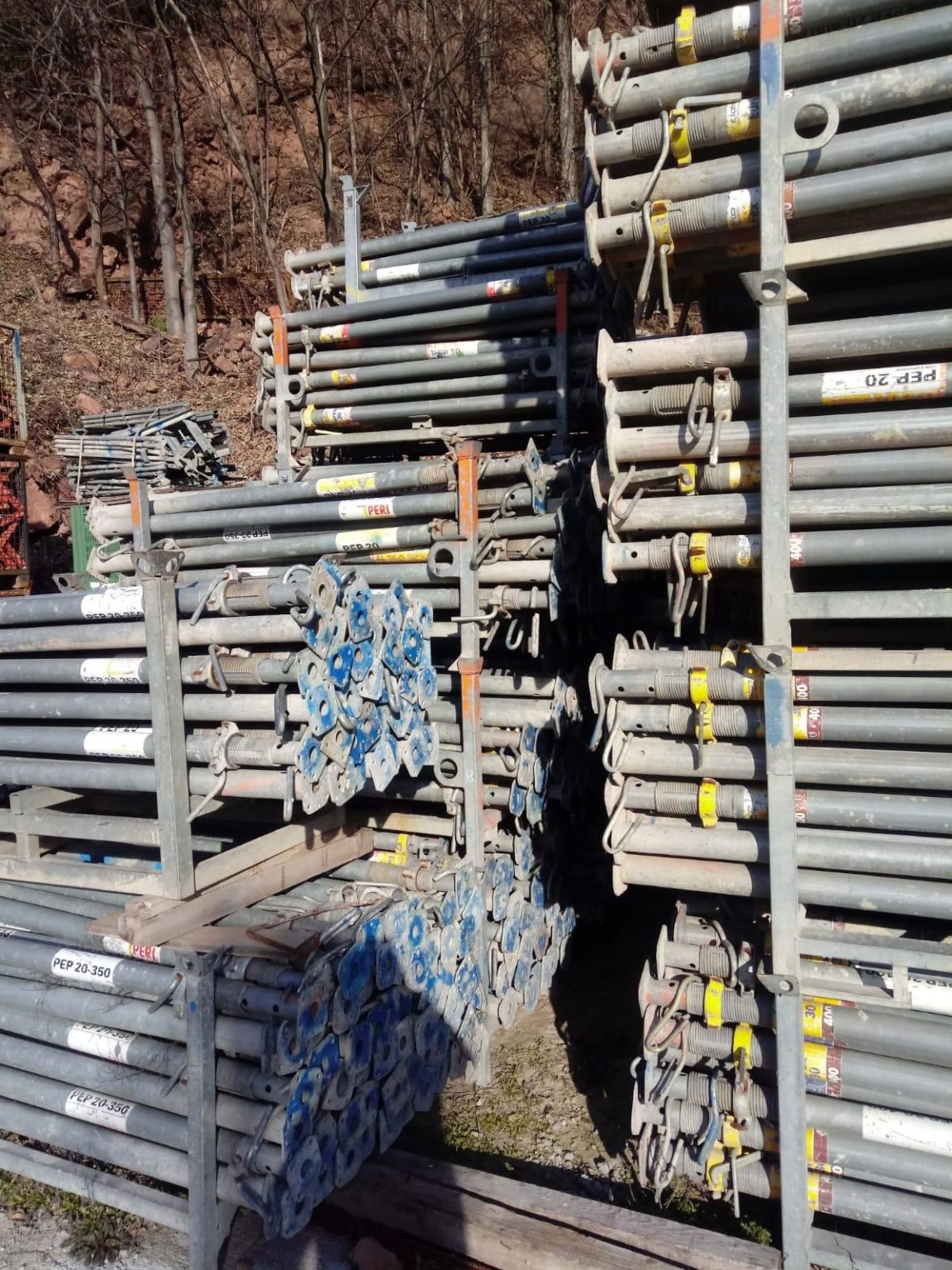 USED DOKA PROPS EUREX TOP - Scaffolding and Formwork for sale!