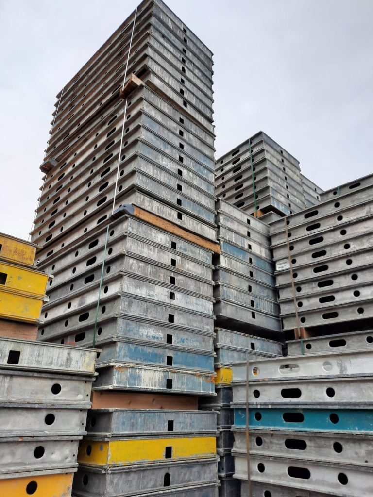 HUNNEBECK TOPEC - Scaffolding and Formwork for sale!