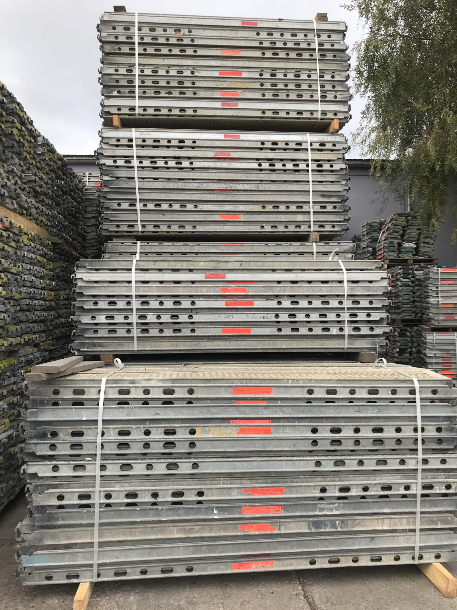 LAYHER ALLROUND 105 sqm (0,73m depth) - Scaffolding and Formwork for sale!